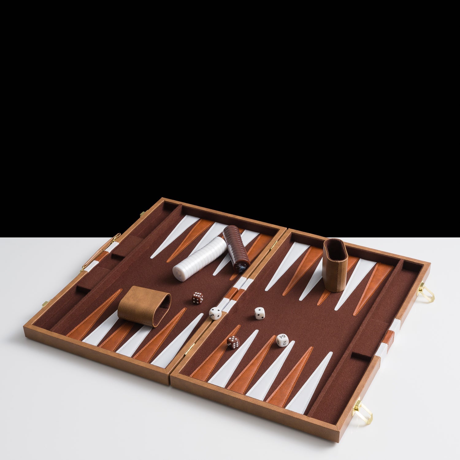 45cm Leather Backgammon Vintage Brown | ChessLand – Chess & Co.
