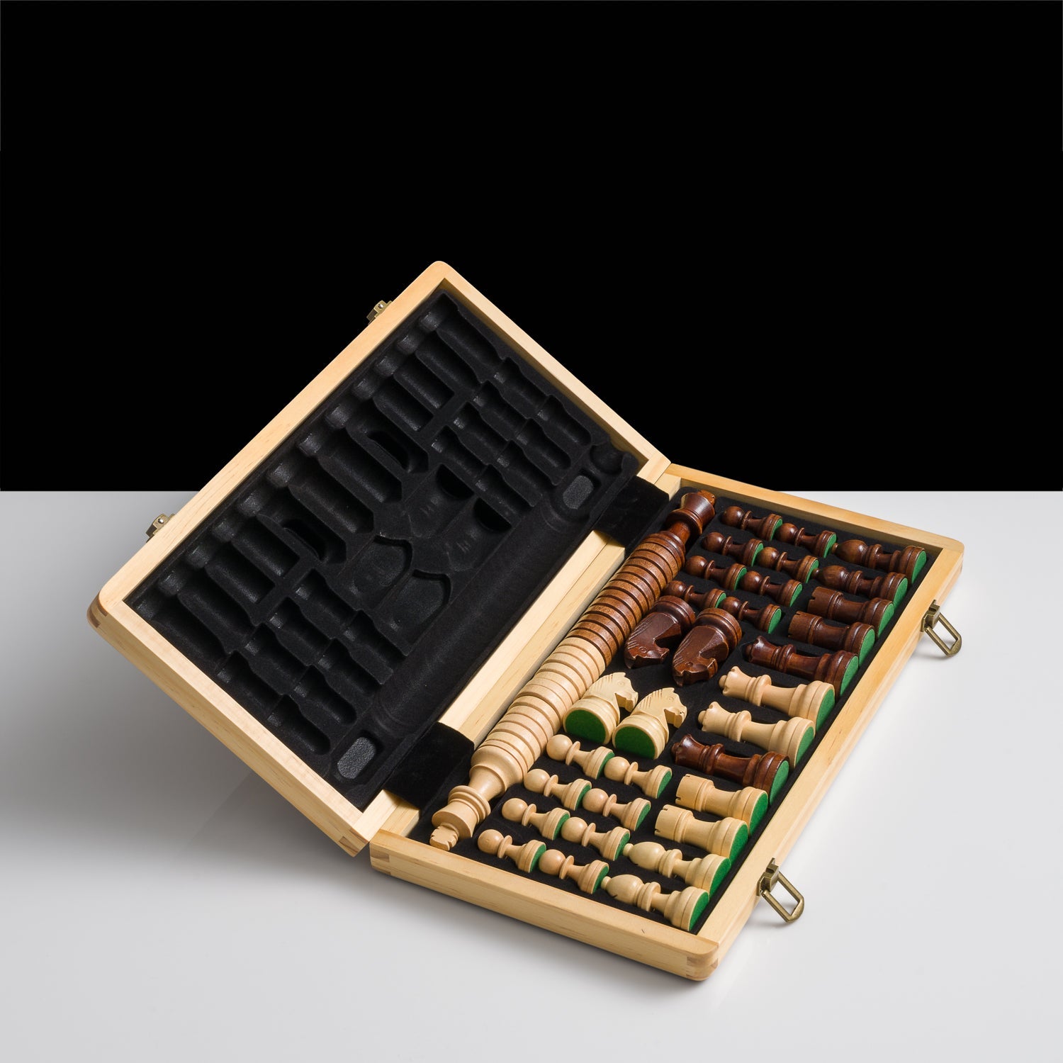 Chess & Co. – Chess & Co.